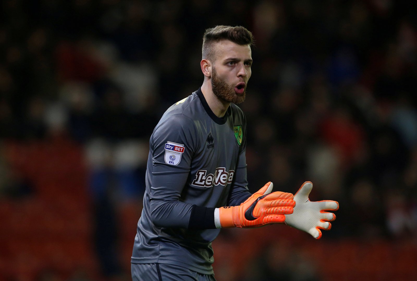 Southampton confirm Angus Gunn signs on five-year deal | The Transfer ...